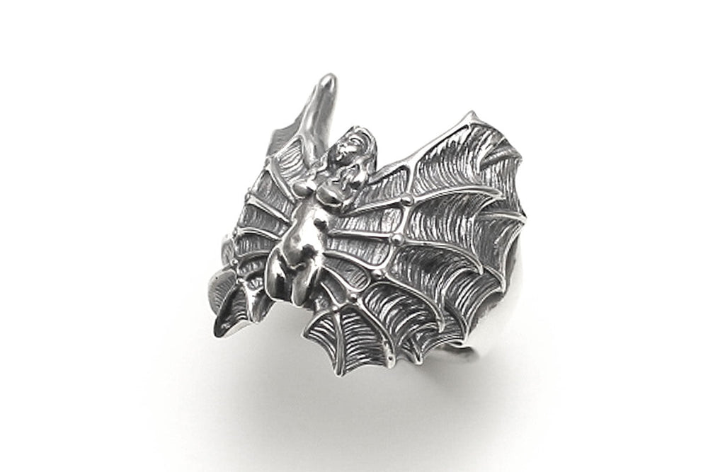 [The Great Berserk Exhibition] Ring: Horse-shaped pectoral ornament ...