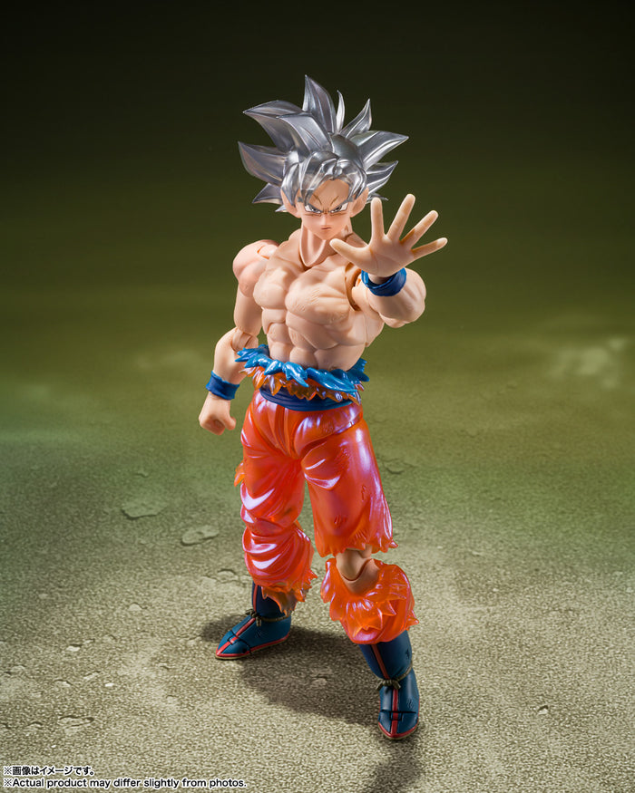 Dragon Ball S.H.Figuarts Japan Exclusive Figure - Son Goku Ultra Insti ...